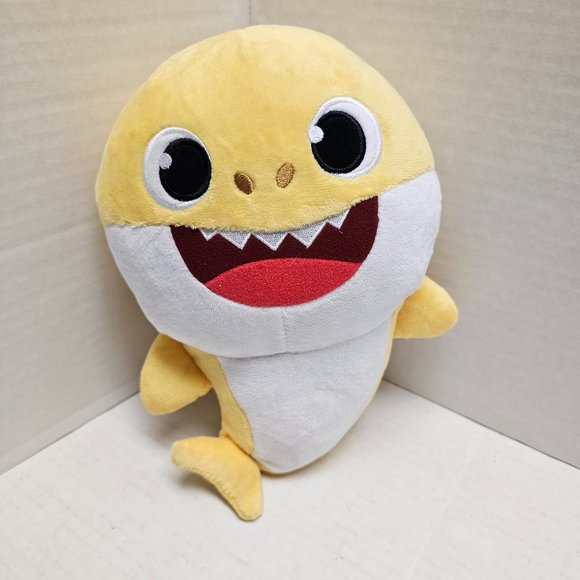 Pinkfong | Toys | Pinkfong Yellow Baby Shark Family 29 11 Smart Study ...